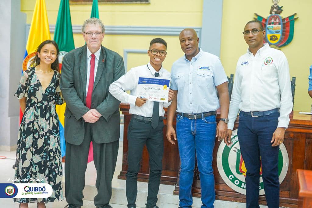 Ganadores del primer Modelo de Naciones Unidas de Quibdó, con apoyo de ...